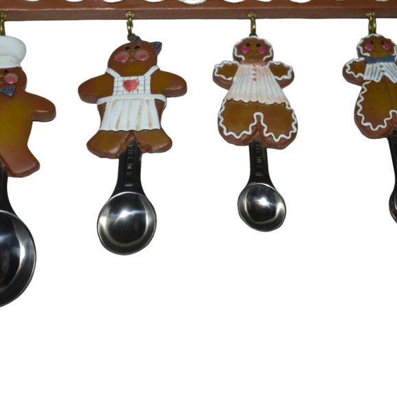Kitchen | Gingerbread People Measuring Spoon Set New In Box Unused With ...